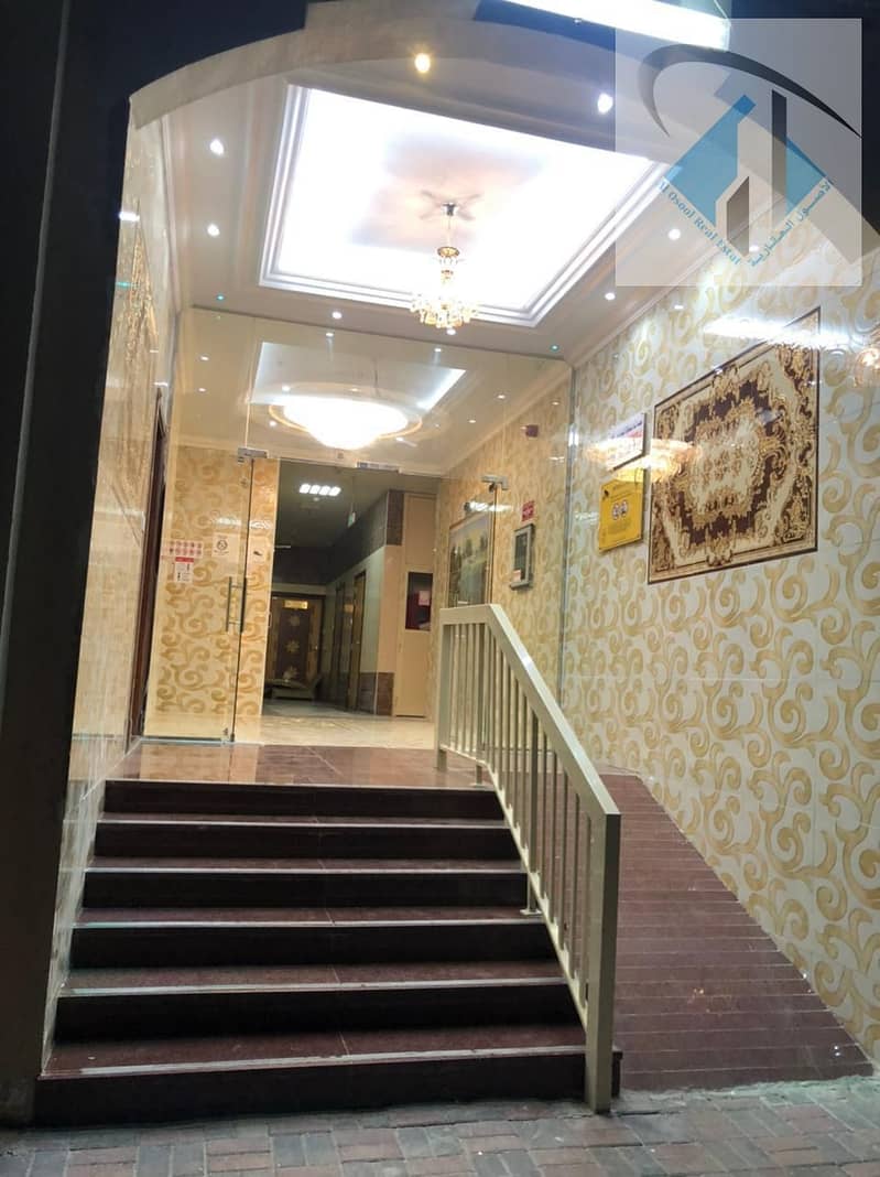 Building for sale with an annual return of over 9%. Ground floor, two ...