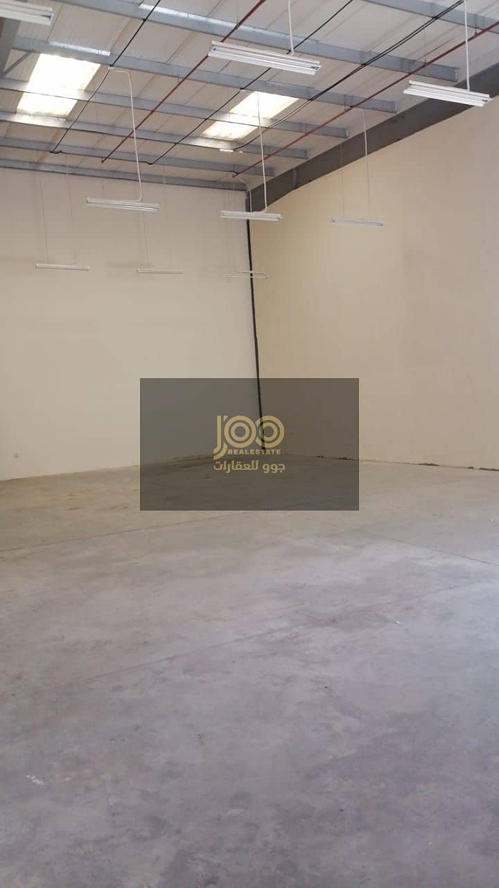 Warehouse with an area of 2,500 sq ft, 25 kW electrical power, annual ...
