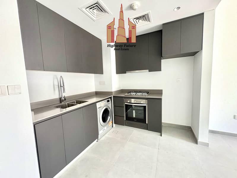 Modern Luxurious 1bhk + Balcony + Master Bedroom in Tiraz Al Jada ...