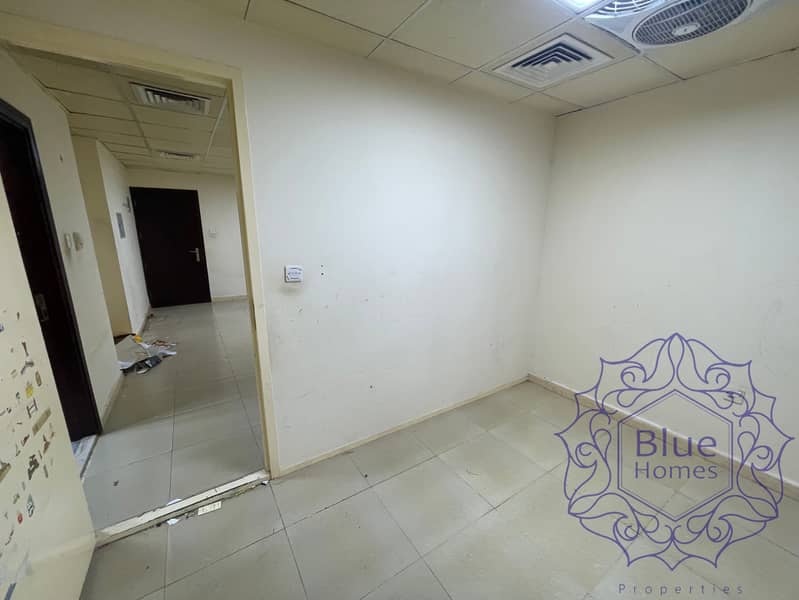 Big studio flat separate kitchen at university road | Bayut.com