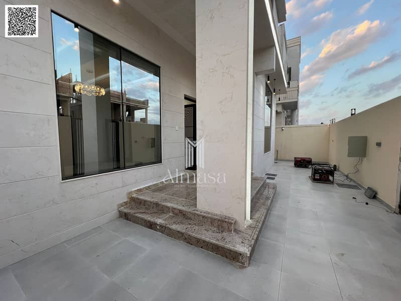 Villa d'angle de luxe à vendre à Ajman | Quartier Al Helio 2 ...