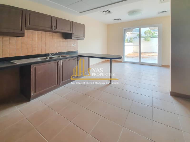 Massive 5BR Independent Villa | Maid Room | Bayut.com