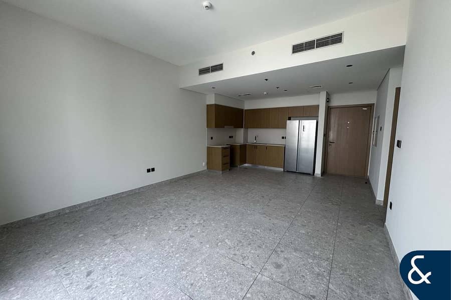 Golf View | Vacant on Transfer | 2 Bedroom | Bayut.com