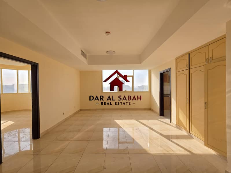 SPECIOUS 2BHK•WARDROBES•OPEN VIEW•WARDROBES•6 CHEQUES PAYMENT•NEAR PARK ...