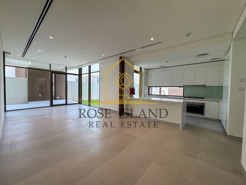 Ready To Move In|Prime Location| Get It Now | Bayut.com