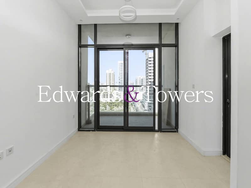 1 Bed 2 Bath | Upgraded | Prime Location | Bayut.com