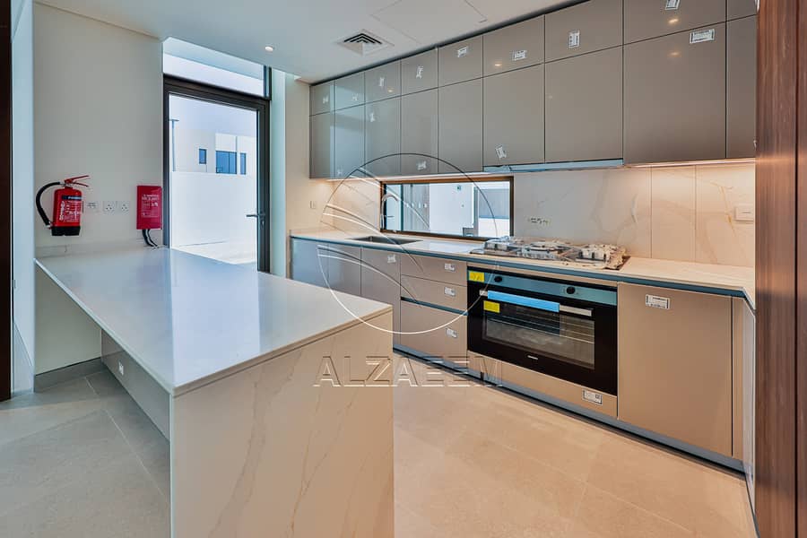 √ Square Type | Corner TH | Vacant + BIG Plot √ | Bayut.com