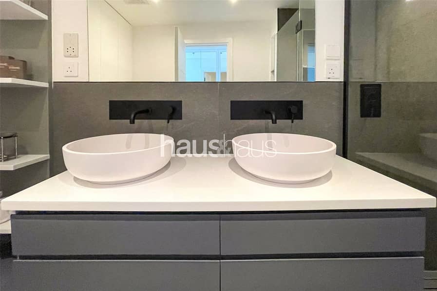 Fully Upgraded | Vacant on Transfer | Motivated | Bayut.com