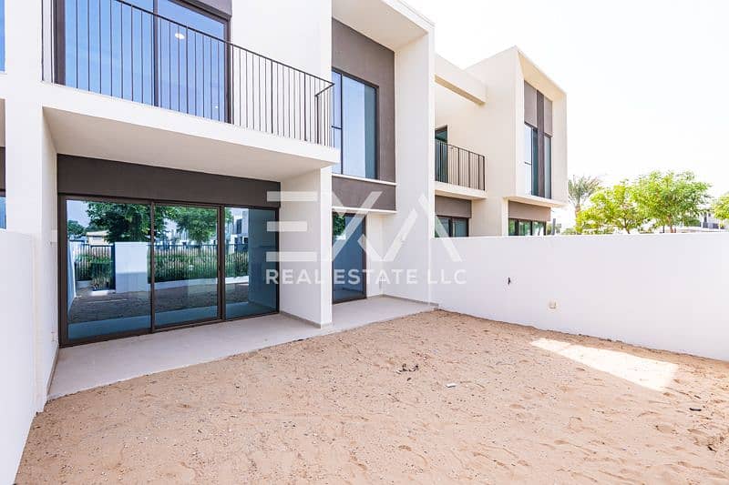 Near Golden Beach I Single Row I Vacant I Maids Room | Bayut.com