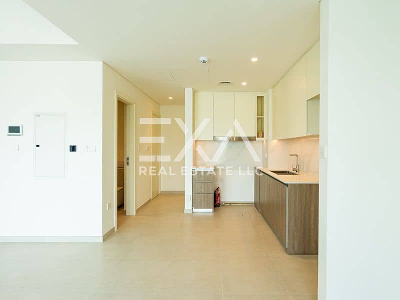 Near Golden Beach I Single Row I Vacant I Maids Room | Bayut.com