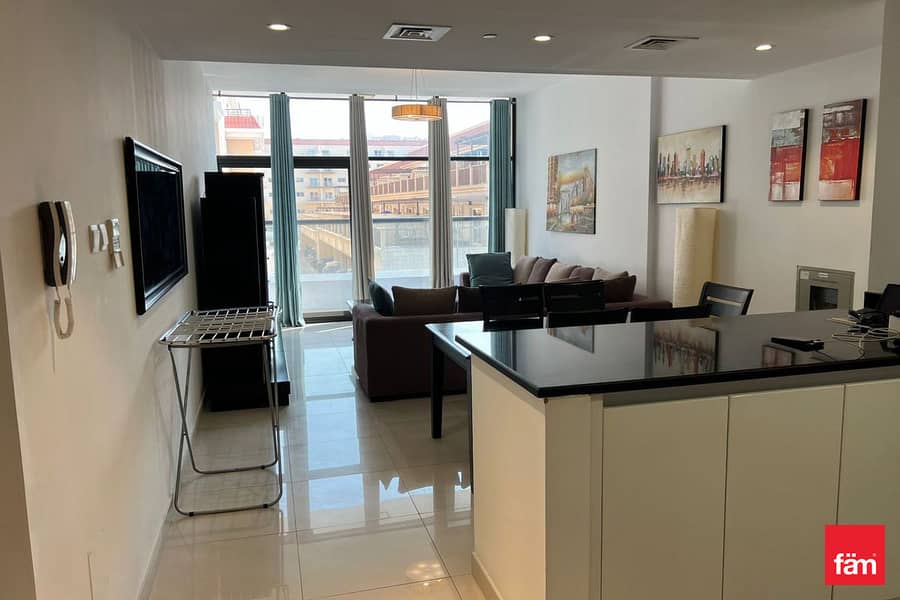 Large 1br| Vacant On Transfer | Quiet Building | Bayut.com