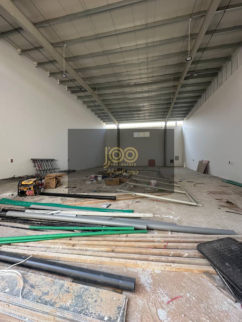 A distinguished complex in the Umm Al Thu'ub Industrial Area ...