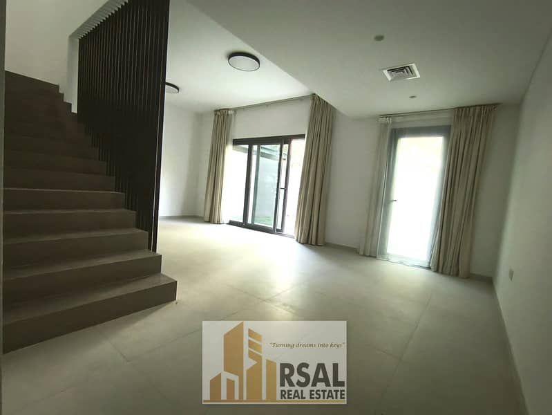 3bhk townhouse available for selling to investment get back 8% ROI ...