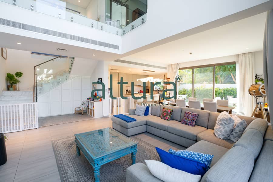 Single-Row Corner Unit | Upgraded | Prime Location | Bayut.com