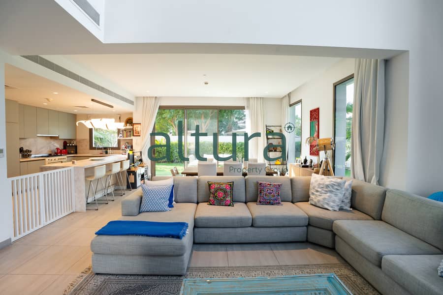 Single-Row Corner Unit | Upgraded | Prime Location | Bayut.com