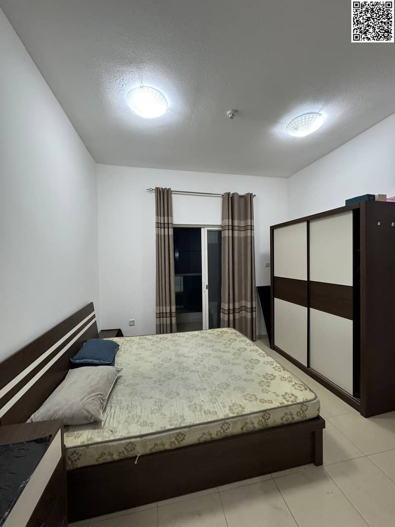 Luxurious and elegant master bedrooms, a large living room, a fully ...