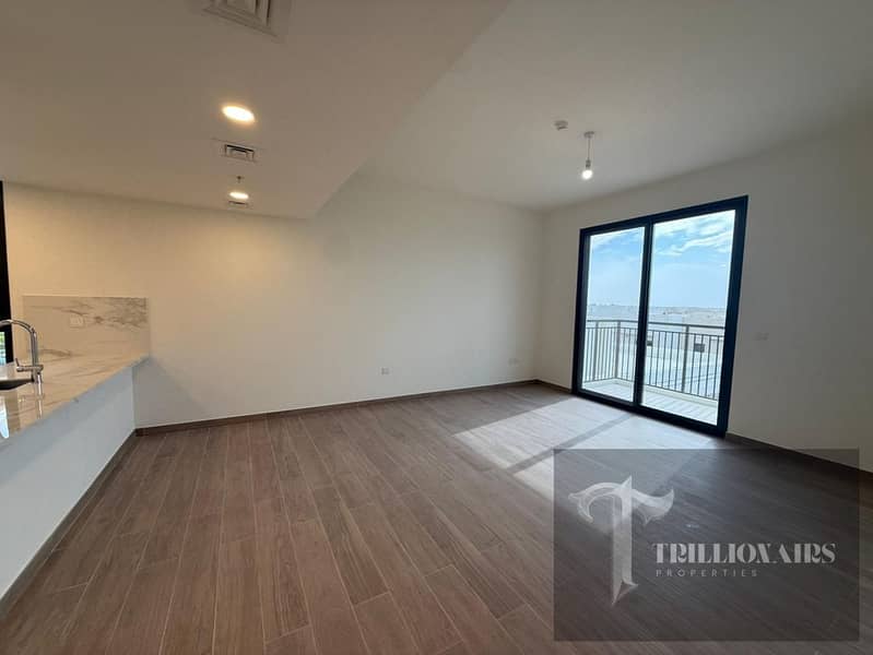 EXCLUSIVE | UNIQUE SPECIOUS LAYOUT | SEMI CLOSED KITCHEN | PRIME VIEW ...