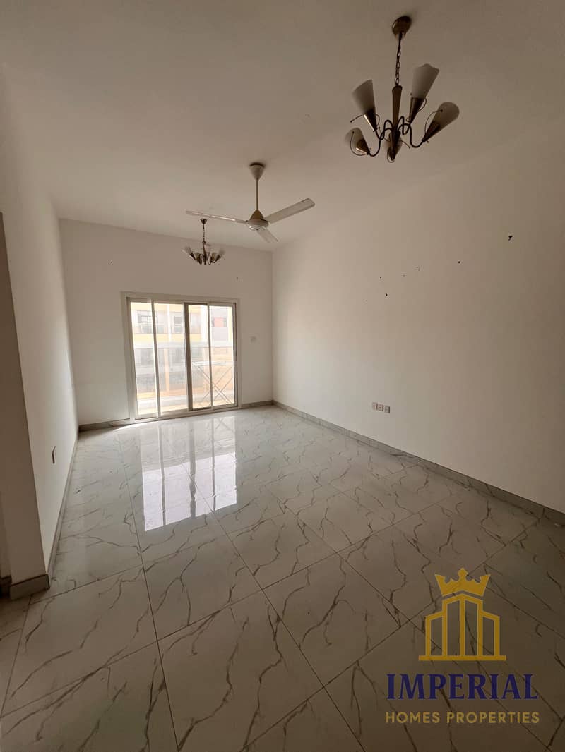 Two-bedroom apartment with 3 bathrooms and central air conditioning for ...