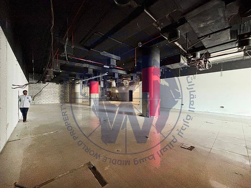 Shell & Core Showroom I High Visibility I Prime Location I 2 parking ...