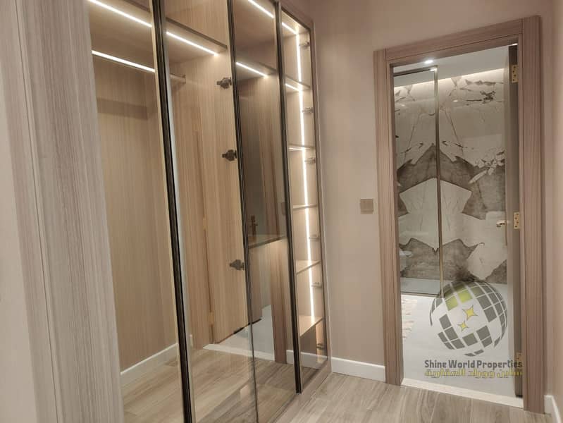 Central lake and landscaped green areas Jogging and cycling tracks ...