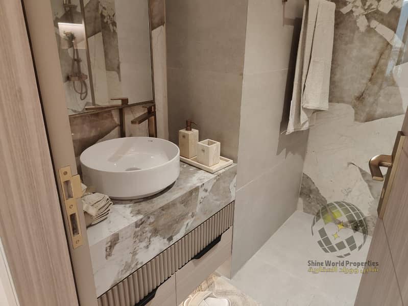 Central lake and landscaped green areas Jogging and cycling tracks ...