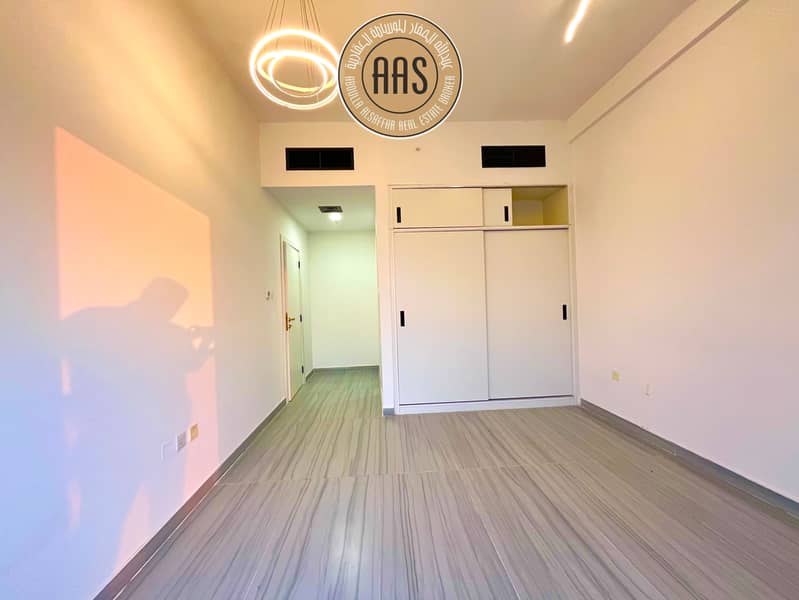 Spacious 1bhk with close kitchen! Big layout family Building | Bayut.com