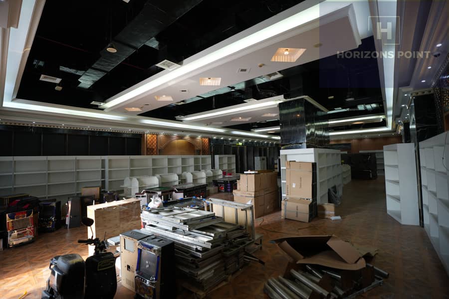 Ready Shop for Cafe/Resturant | Fully Fitted Large Size | 2 Sides ...