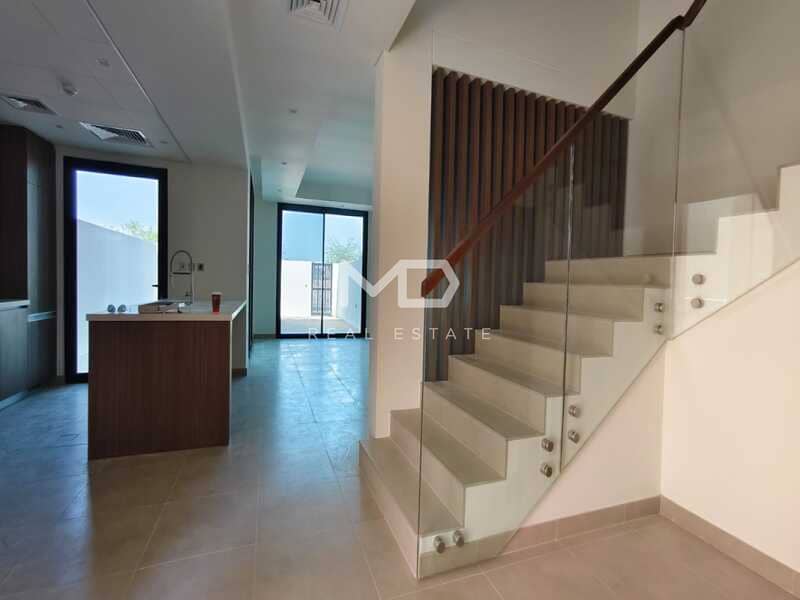 Vacant | Single Row | Townhouse with Study Room | Bayut.com