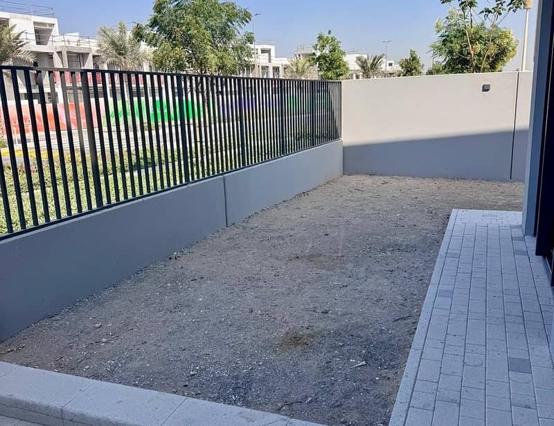 Spacious Villa | Corner Unit | Fitted Kitchen | Bayut.com