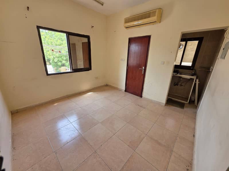 Practical studio apartment with ample space Split air conditioning and ...