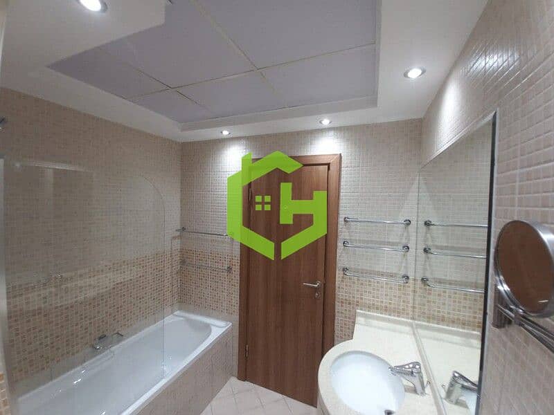 Spacious layout | Prime location | Vacant | Bayut.com