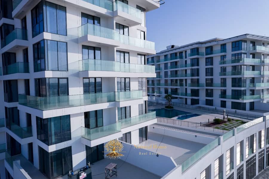 Own in "the most beautiful location": a luxurious seaside studio, ready ...