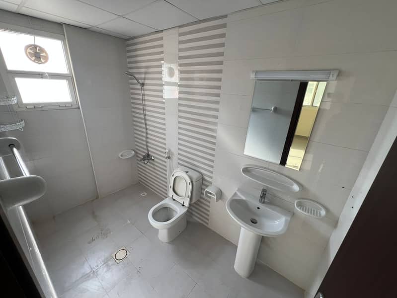 Excellent finishing, large area, very close to the Corniche, family ...