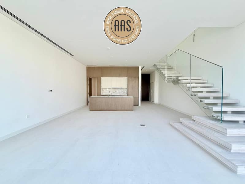 Corner Unit•Brand New•Single Row 3+Maid's Room•Near To Club House ...