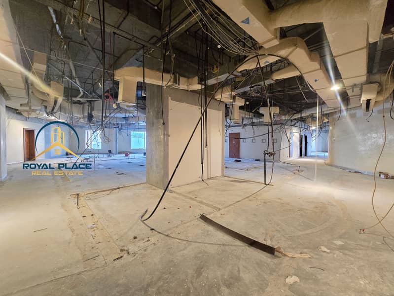 Bright | Spacious| Open Floor Layout | Near Metro | Bayut.com