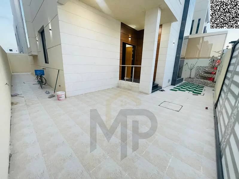 Receive your villa ready to move in, including air conditioning, water ...