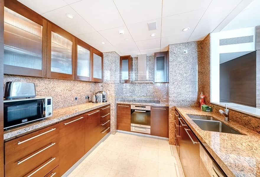 Luxurious 2 bedroom | Ready to MoveIn | High Floor | Bayut.com