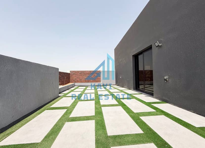 Spacious 5BHK Home for Elite Living | Closed Kitchen | Free Parking ...