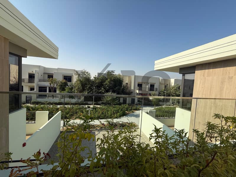 Brand new | Podium level with direct access to pool and gym | Fully ...