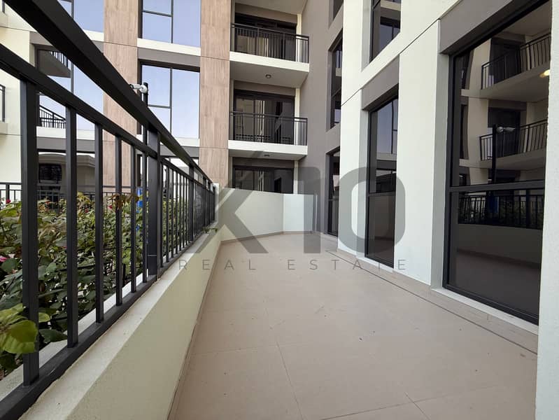 Brand new | Podium level with direct access to pool and gym | Fully ...