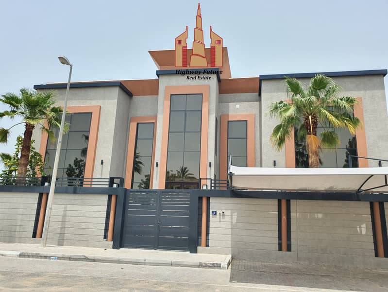 6 bedroom very big size Like new villa All Master room 2 hall Majlis ...