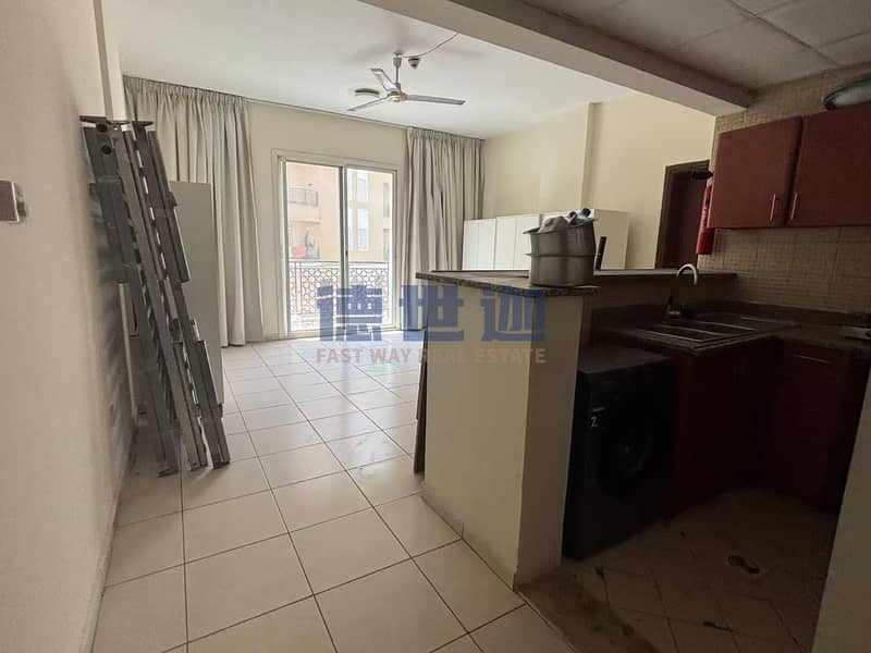 Vacant | Large 1 Bedroom | With Balcony | Bayut.com