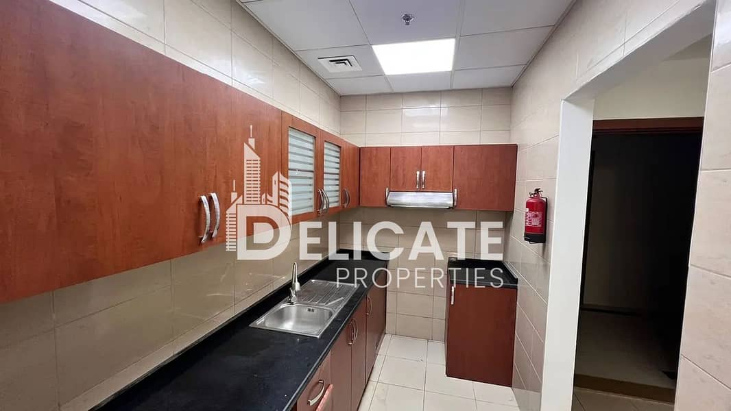 Vacant | Bright and Spacious | Ready to Move | Bayut.com