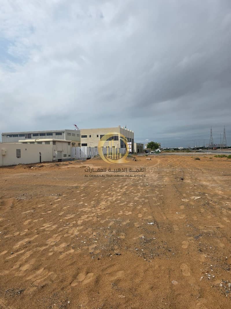 On Main Street 97, a plot for rent with easy access to and from ...