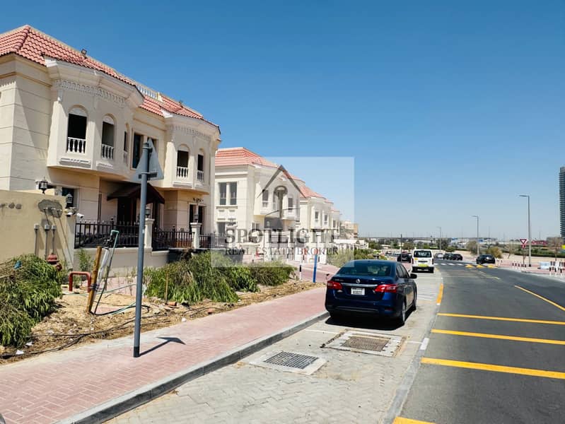 Brand New 6-Units Residential Villa Compound ( 14-Bedroom ) | Vacant ...