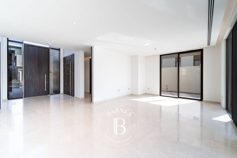 Luxury Villa | Landscaped Pool | Elie Saab | Bayut.com