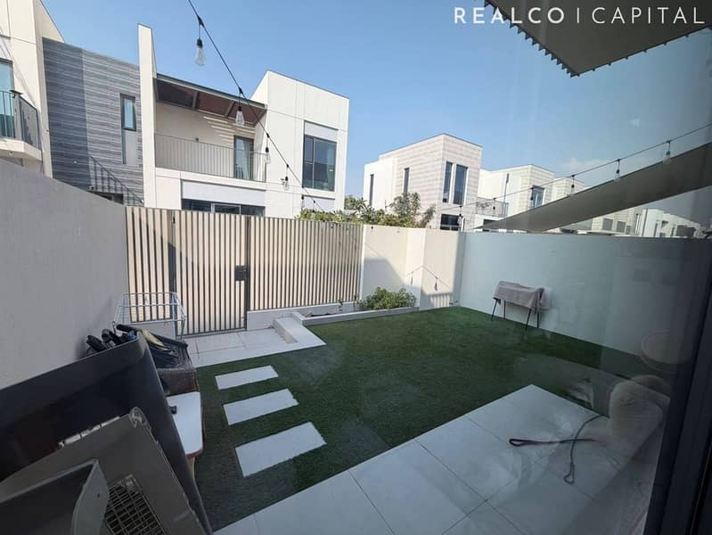 3BR Townhouse in Sun | Across Park and Pool | from February 2026 ...