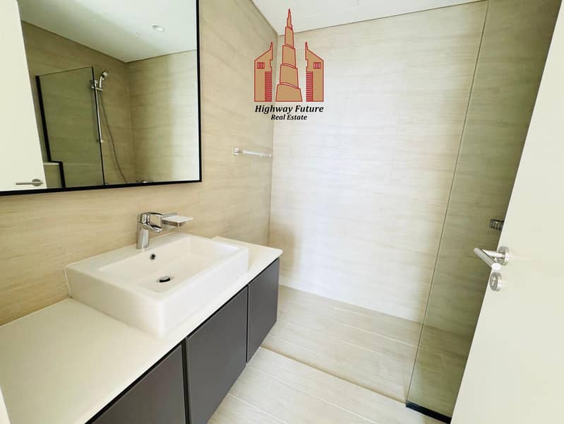 Master 1 bhk with balcony beautiful view with open kitchen | Bayut.com