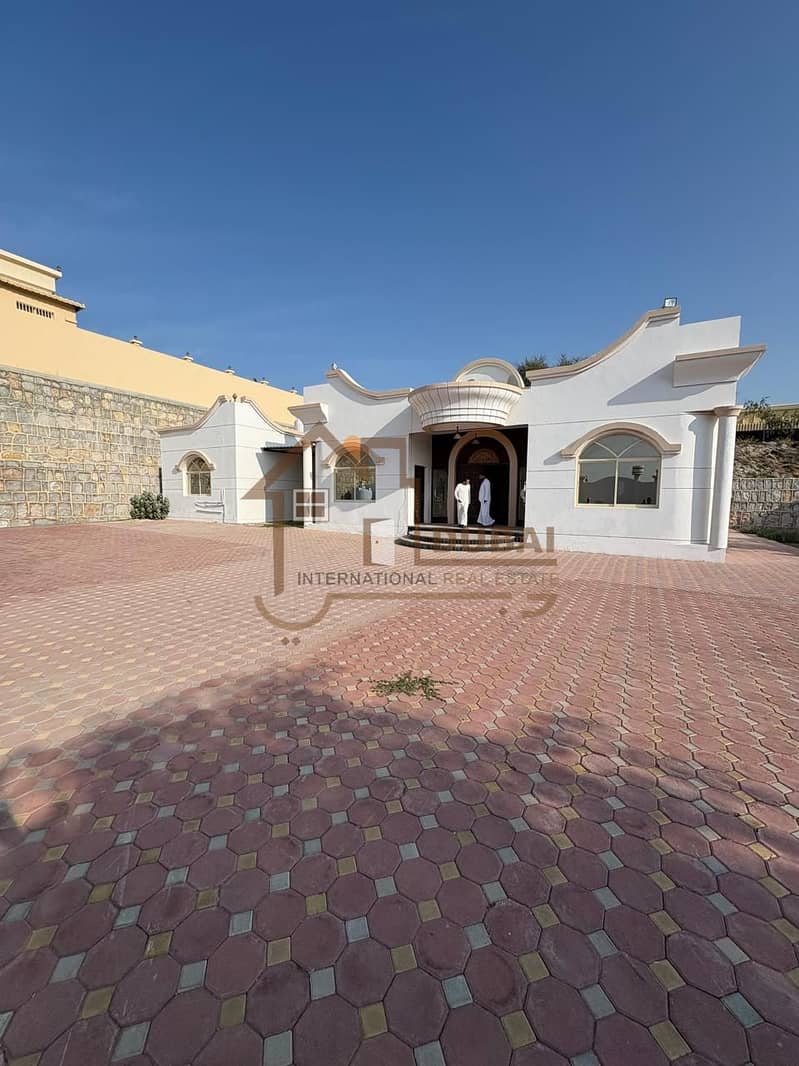 Spacious Villa in Prime Location | Very Close to Al Naeem City Centre ...