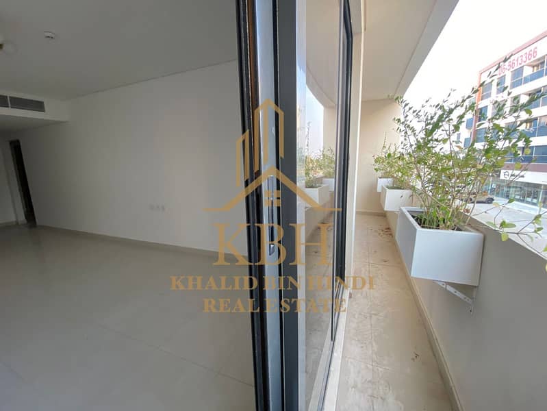 Luxury 1BR Apartment – Master Bedroom + Living Room with Spacious ...